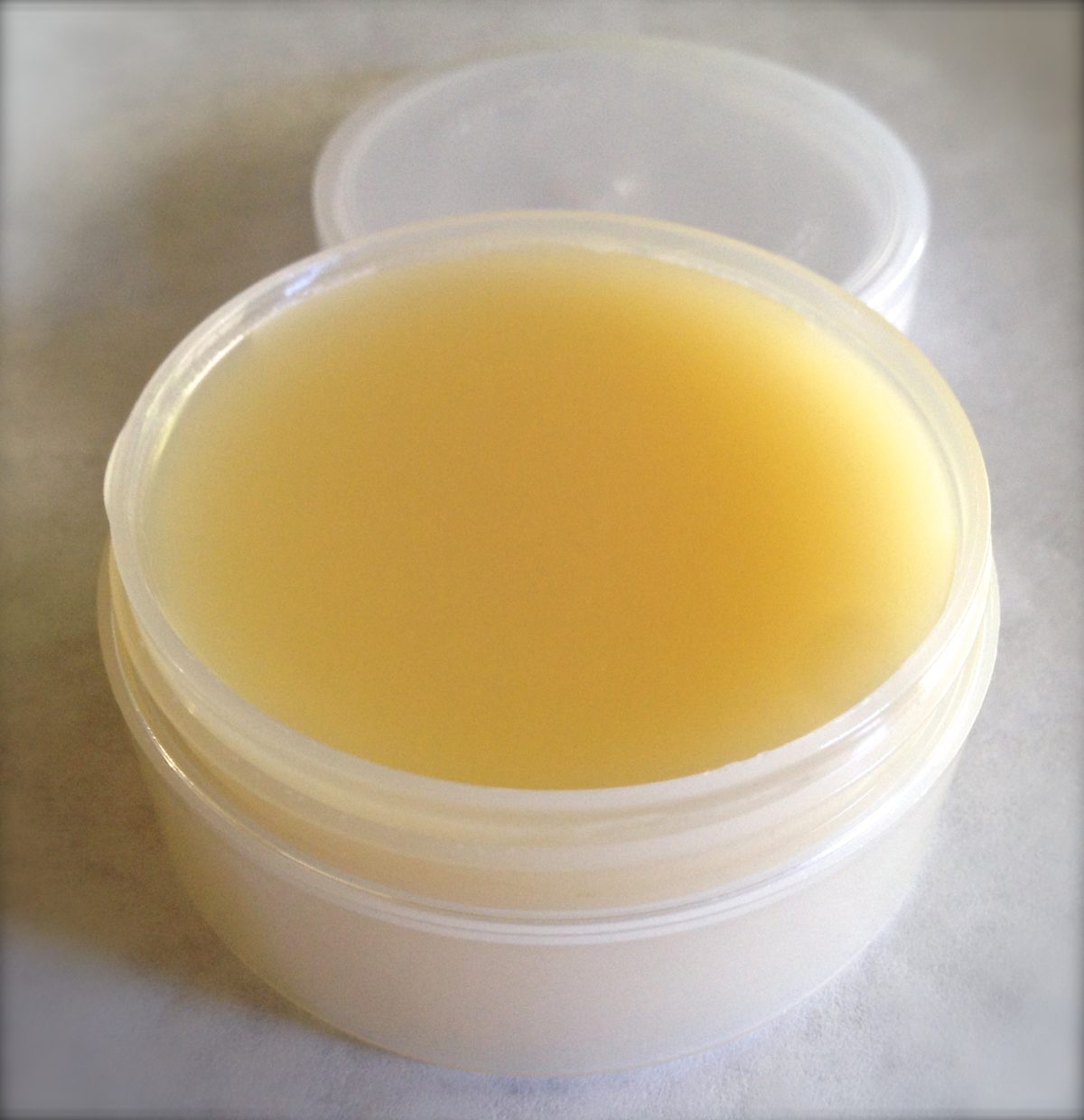 Hair Pomade - Joan Morais Cosmetics School